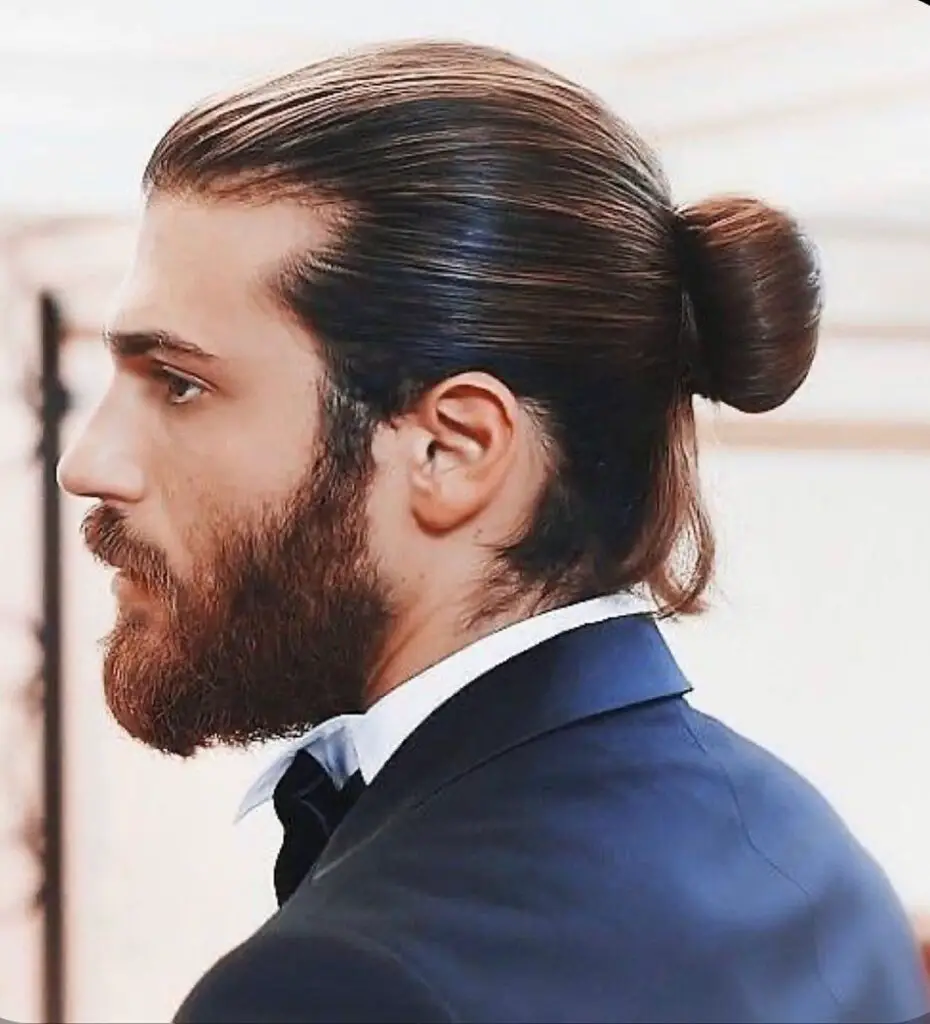20 Trendy Middle Part Hairstyles for Men