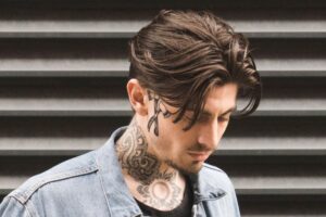 20 Trendy Middle Part Hairstyles for Men